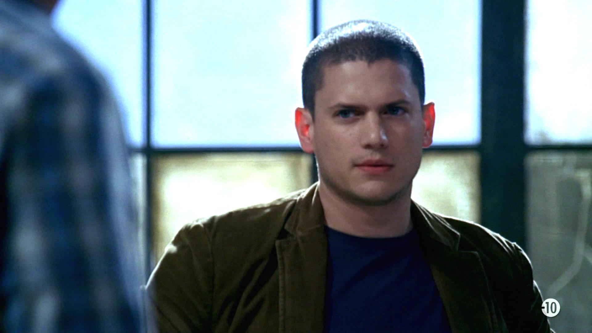 Prison Break : S4 E2 - ... En Scylla 24-04-2012- M6+