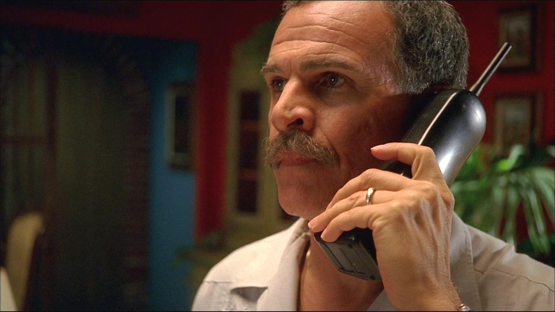 Ugly Betty : S2 E2 - Repartir à zéro 05-03-2025- M6+