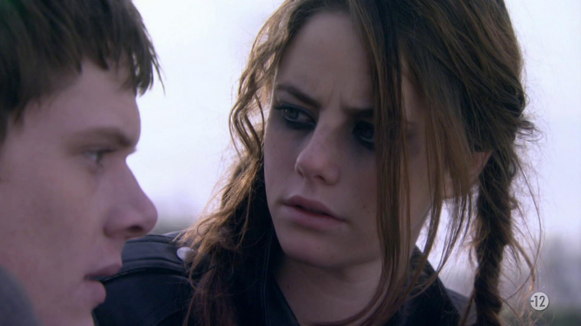 Skins : S3 E10 - Bouquet final 18-06-2025- M6+